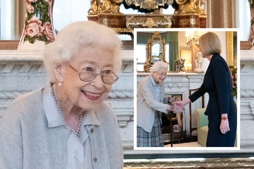 Queen Makes First Public Appearance Since July to Greet New Prime ...