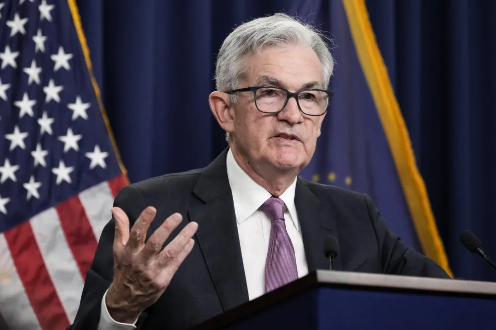 Powell Ignoring ‘External’ Political Pressure as More Interest Hikes ...