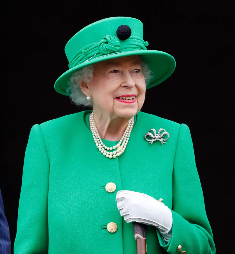 Remembering Queen Elizabeth II With 8 Inspiring TV Shows and Films ...