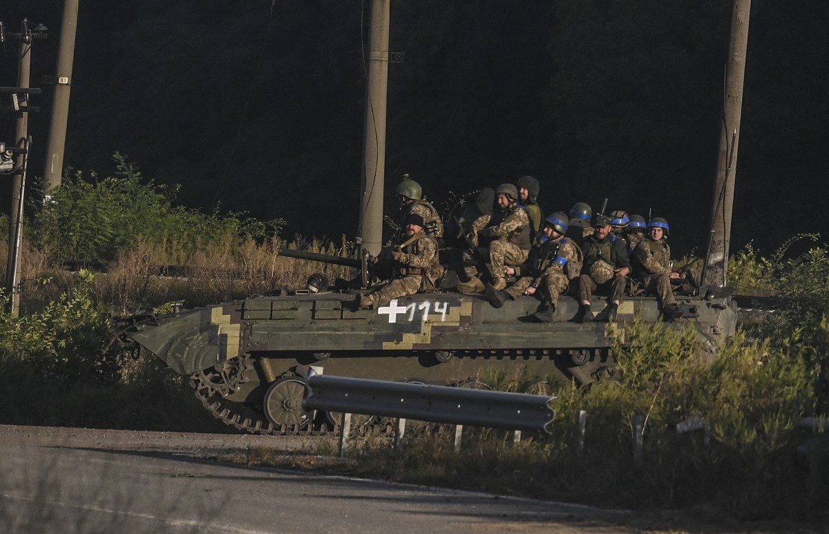 Ukrainian Forces Capture Key Town as Counteroffensive Gathers Pace ...