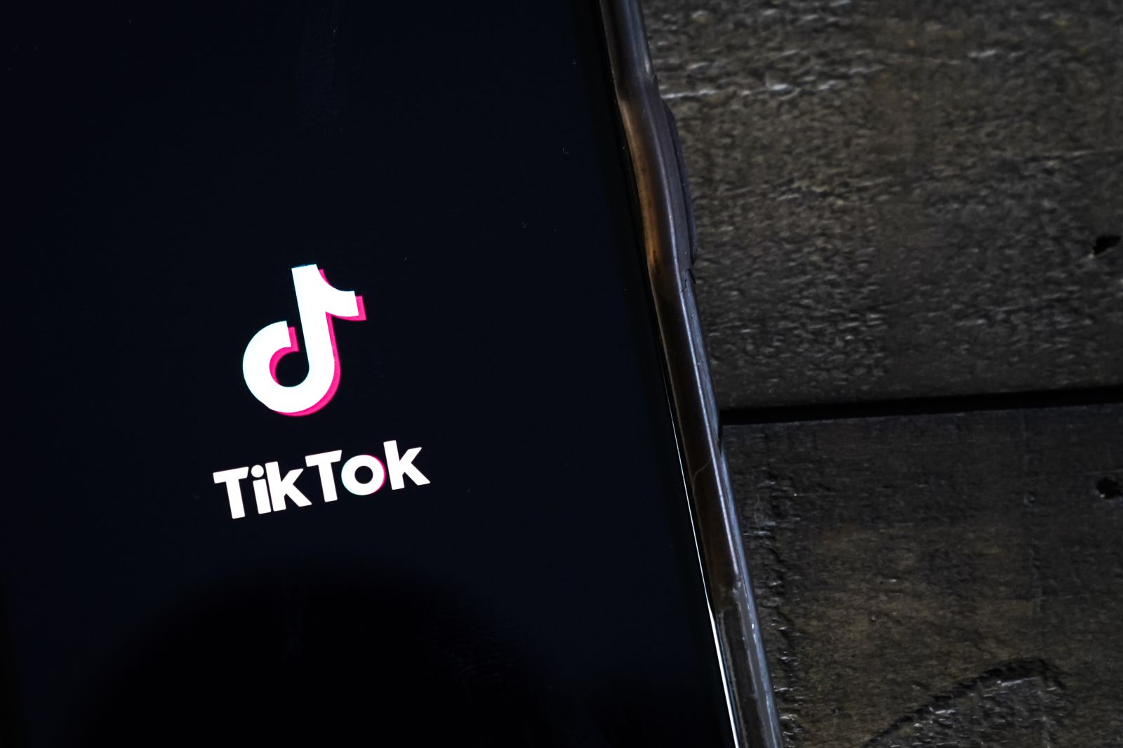 Is Tiktok Down? App Users Report Outage, Problems - Newsweek