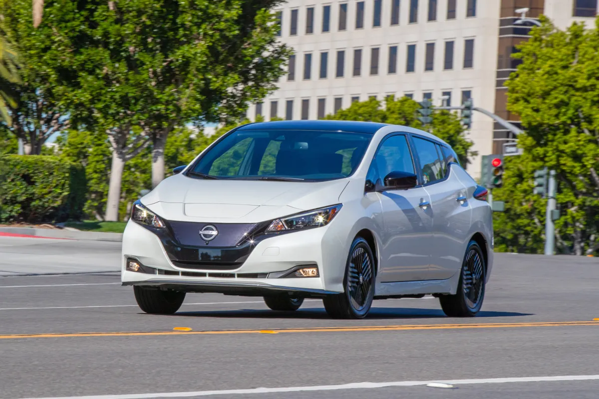 2023 Nissan LEAF Drive Review: Inexpensive Electric Vehicles Are ...