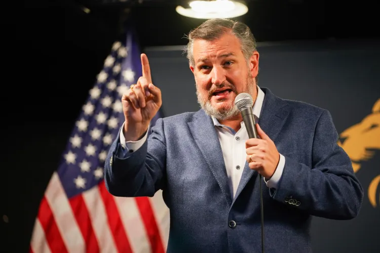 Video of Ted Cruz Hit by Beer Can at Astros Parade Viewed 4.5M Times ...
