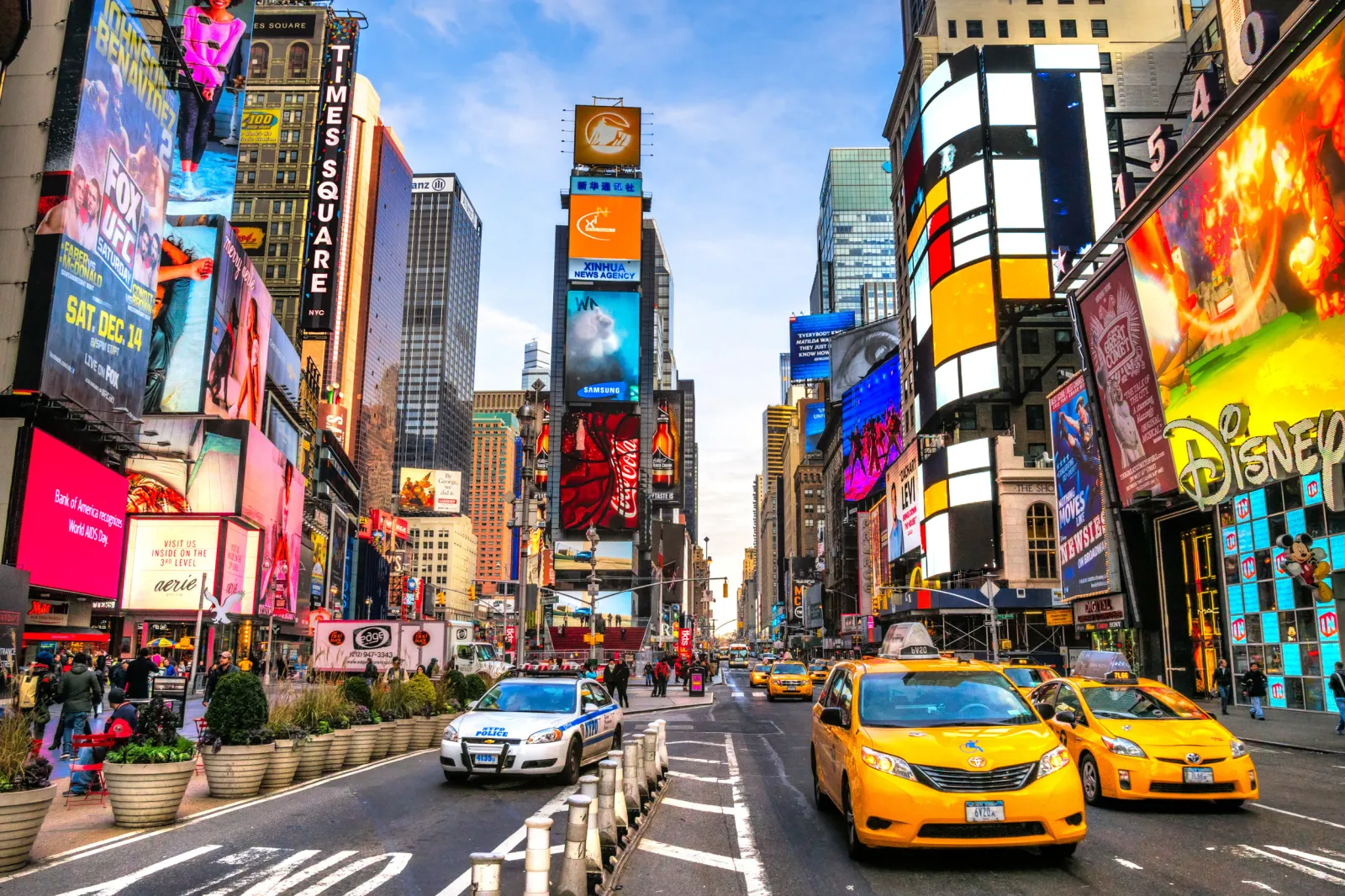 How To Build an Iconic Brand: Techniques Learned From Successful Brands ...