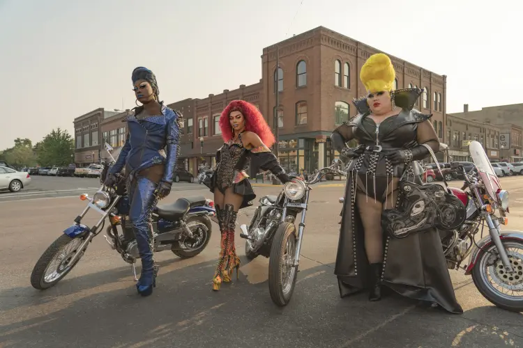 When Does ‘We’re Here’ Season 3 Start? Trailer, How to Watch and More ...