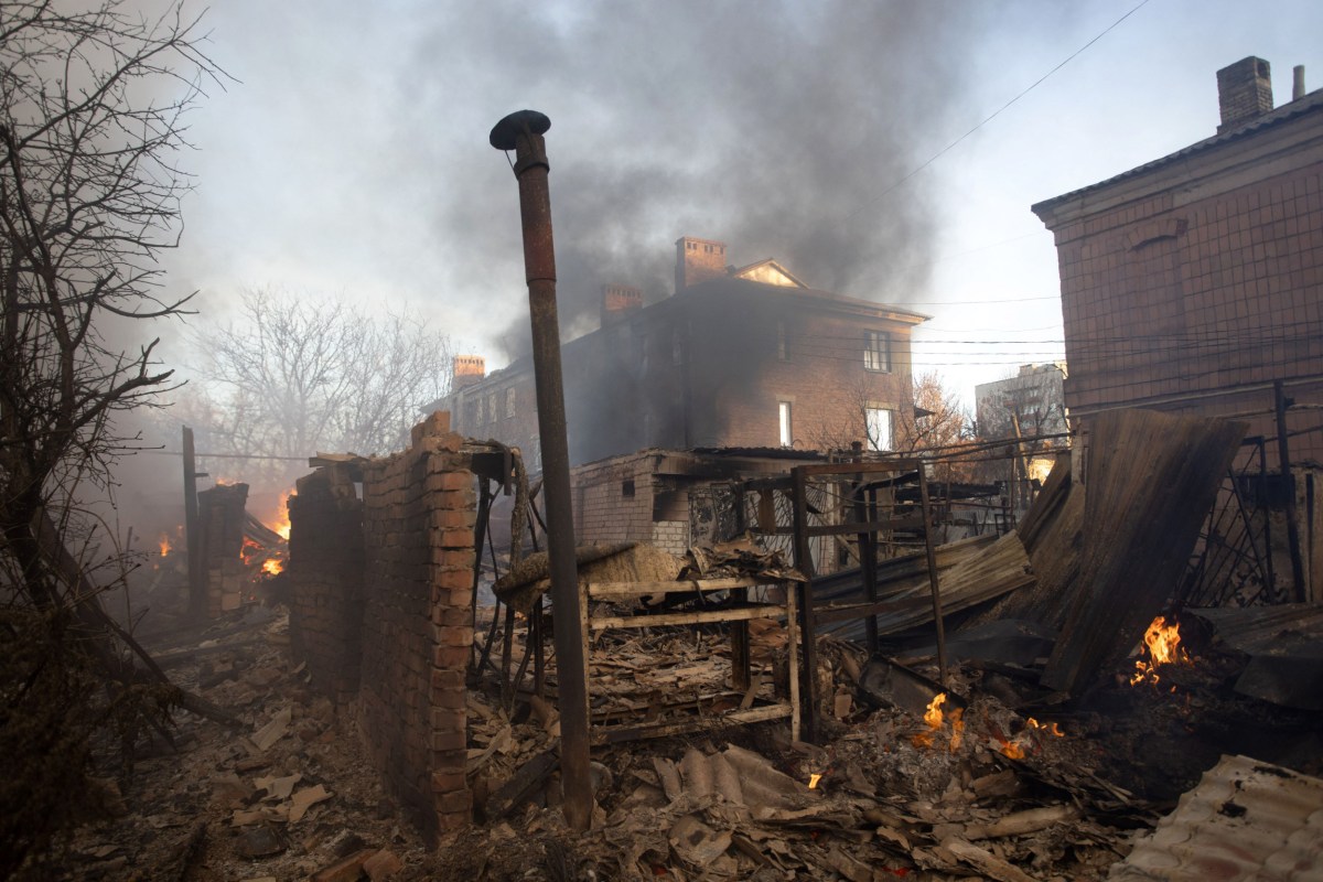 Bakhmut Mayor Reveals Current State of City Amid Brutal Trench Fighting ...