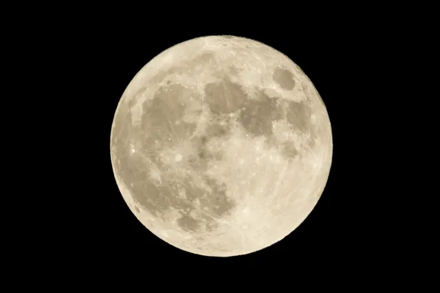 When Is the December Full Cold Moon Mars Eclipse and How to See It ...