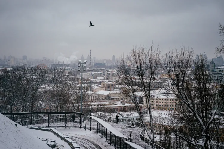 Ukraine Marks Russian Troop Death Milestone With ‘100K’ Light ...