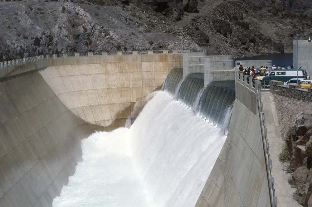 Lake Mead Water Levels Over Time Shown in Before and After Pictures ...