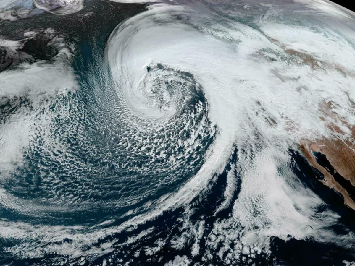 California Bomb Cyclone Photos Show Scale of Storm as Flooding Hits ...