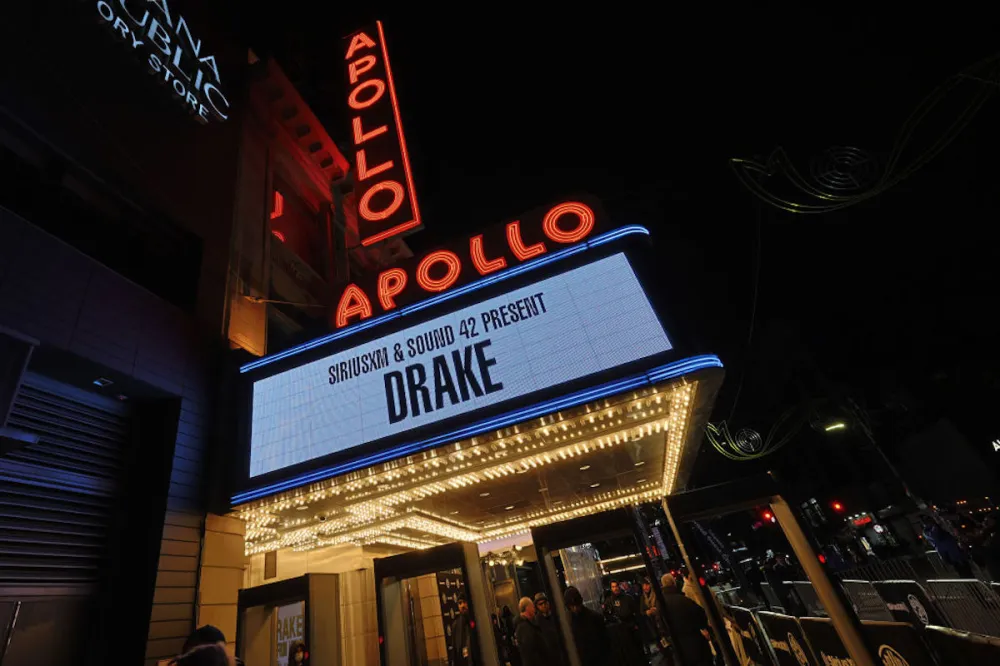 When Is Drake Touring in 2023? Rapper Announces Show and Teases New ...