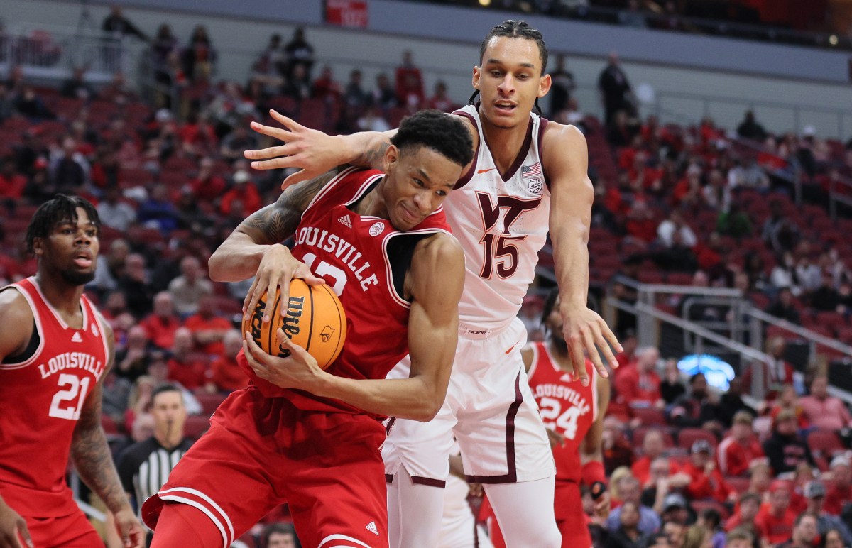 Dog Pooping During Halftime at College Basketball Game Goes Viral ...