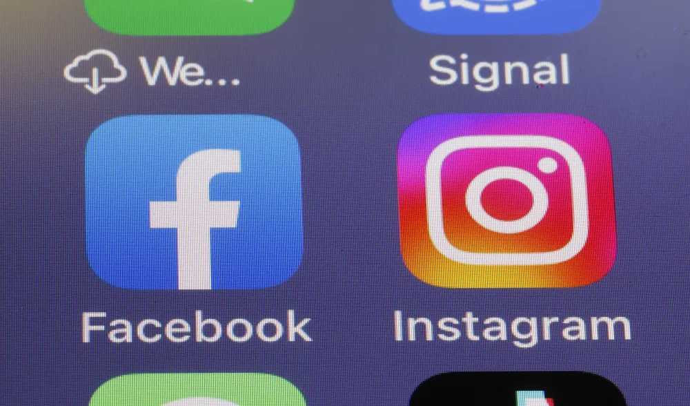 Deepfake Porn Videos of Emma Watson, Scarlett Johansson on Facebook ...
