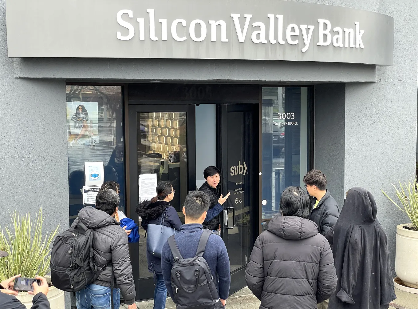 SVB CEO Tim Mayopoulos Rushes To Calm Customers as They Take Money Out ...