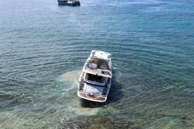 Grounded Luxury Yacht Damaged 19K Square Feet of Coral Reef, Officials ...