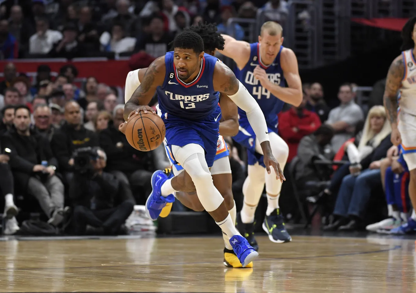 Paul George Injury Detail Noticed by Clippers Fans Sparks Concerns ...