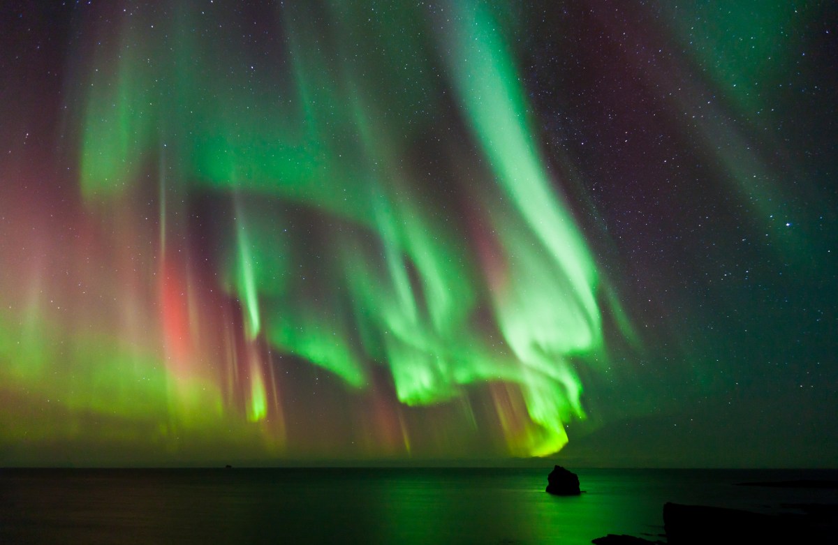 Photos Show Northern Lights in Rare Appearance Over North America ...