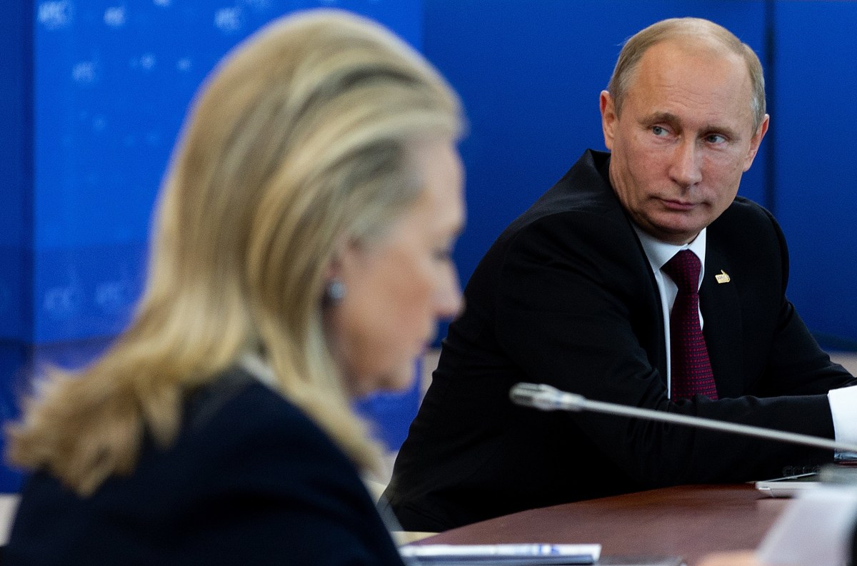 Hillary Clinton Was Once the Person Putin Feared Most: Nancy Pelosi ...