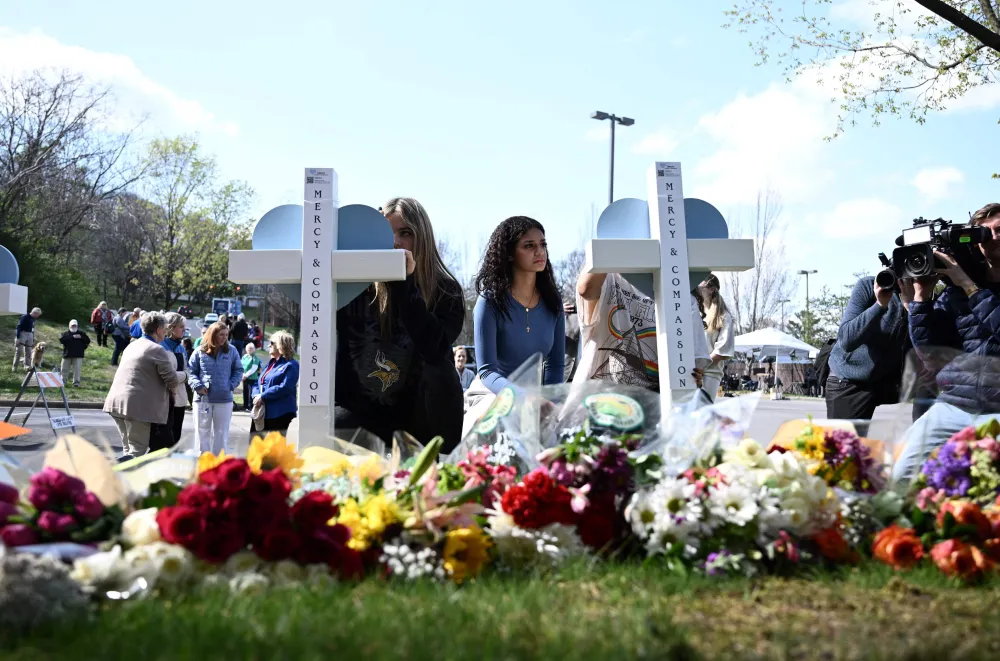Republican Governor Tightens Gun Laws After Nashville School Shooting ...