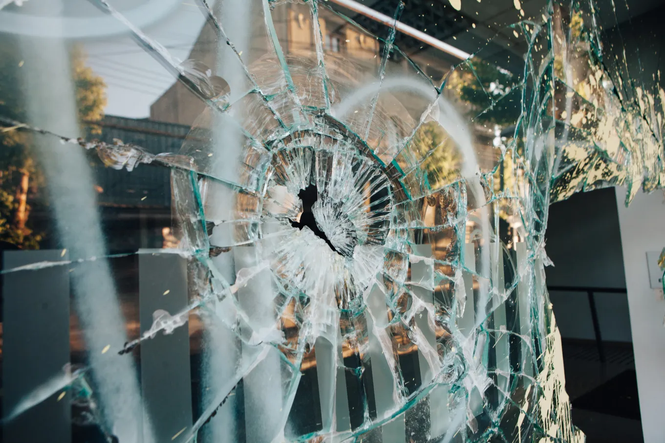 Footage of Mob Ransacking California Gas Station Sparks Outrage - Newsweek