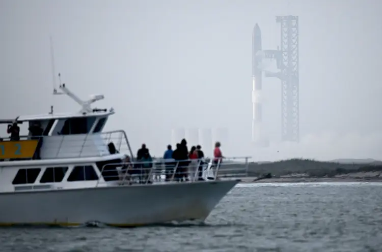 Elon Musk’s SpaceX Rocket Explodes After Takeoff - Newsweek