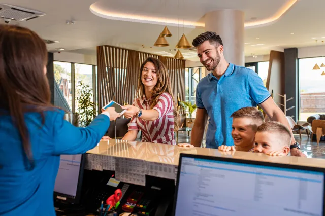 Customer Service vs. Customer Experience: What’s the difference? - Newsweek