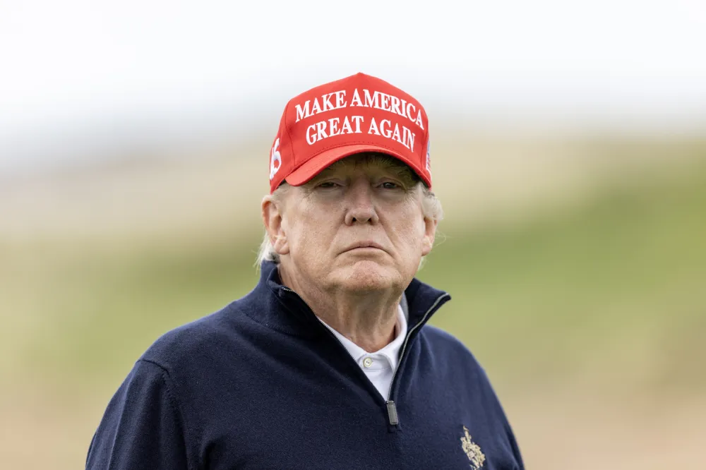 Donald Trump Rushing Back to New York to Salvage Defense in Rape Trial ...