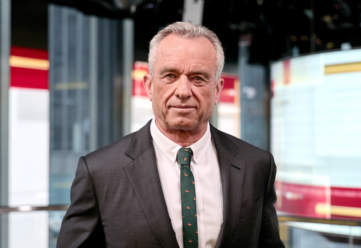 Video of RFK Jr. Going Shirtless at Bodybuilding Mecca Viewed 10M Times ...