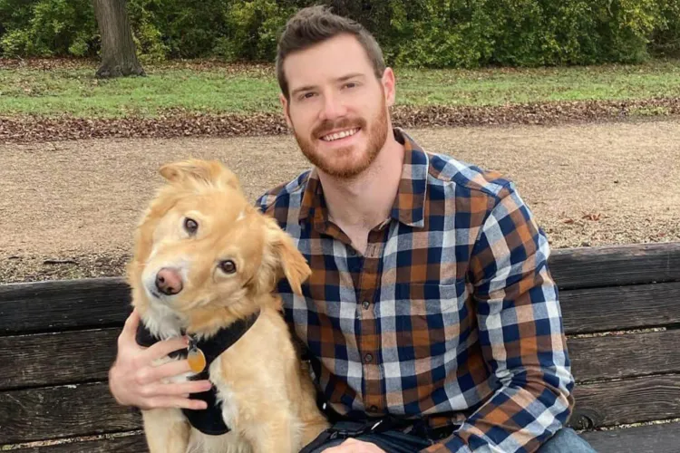 Vet Reveals 4 Cute Dog Behaviors That Are Actually Health ‘Red Flags ...
