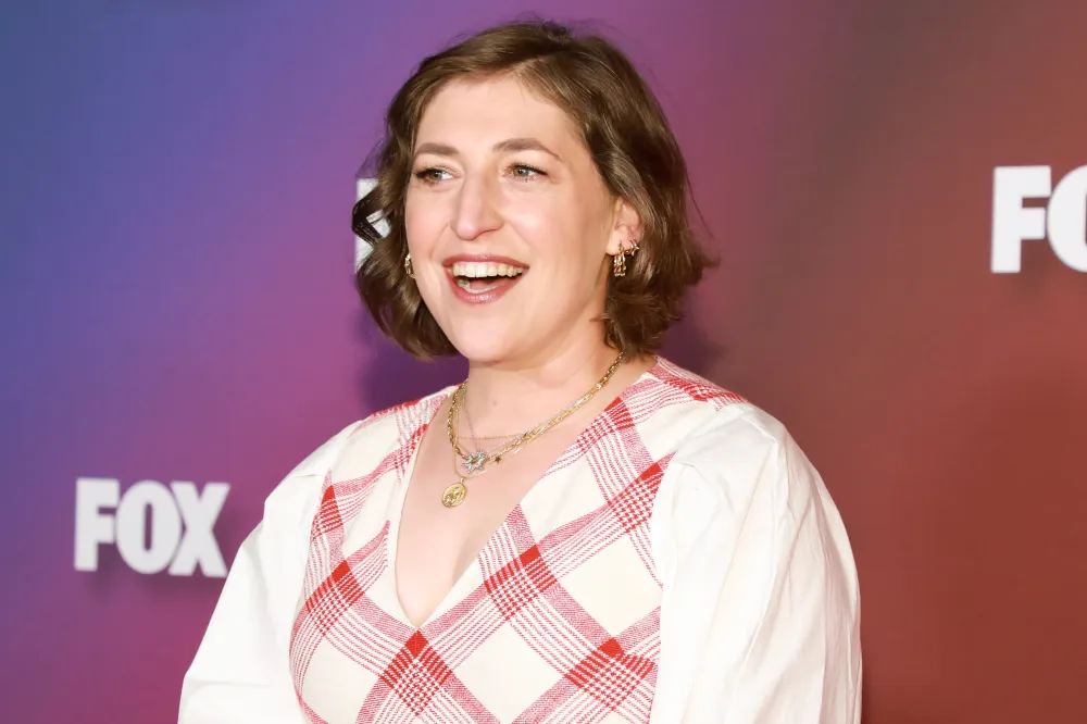 Inside Mayim Bialik’s Life With Teenage Sons Frederick and Miles - Newsweek