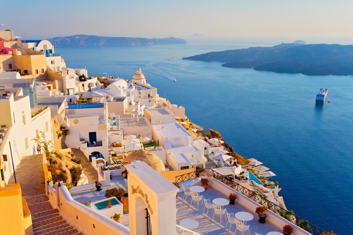 Hearts Melt as Grandad Finally Travels to Greek Hometown at 89 Years ...
