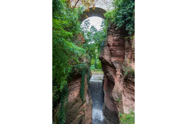 The World’s Most Beautiful Waterfalls—and the Scenic Hikes That Go ...