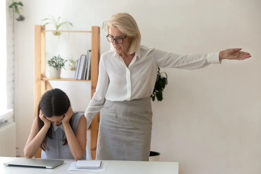 Signs Your Boss Is ‘Managing You Out’ And What to Do, According to ...