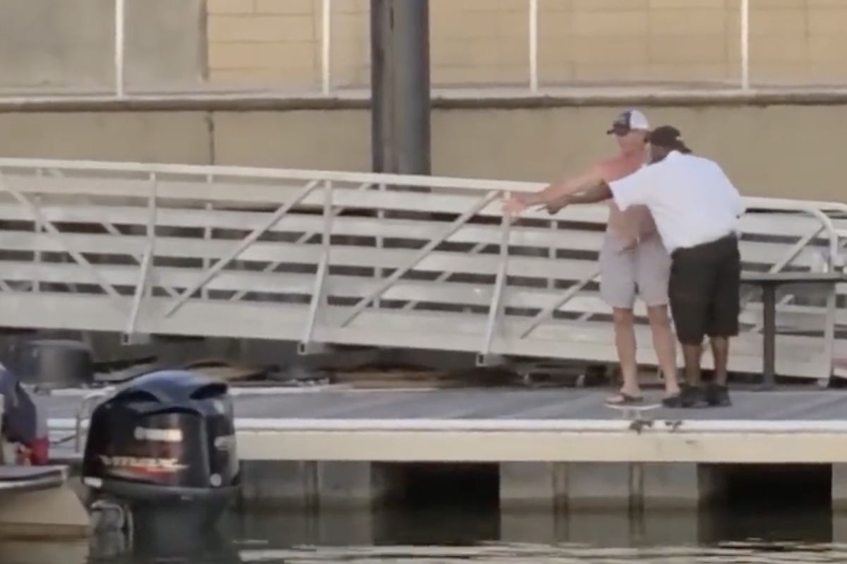 Alabama Boat Brawl Witness Describes Watching Fight Break Out - Newsweek
