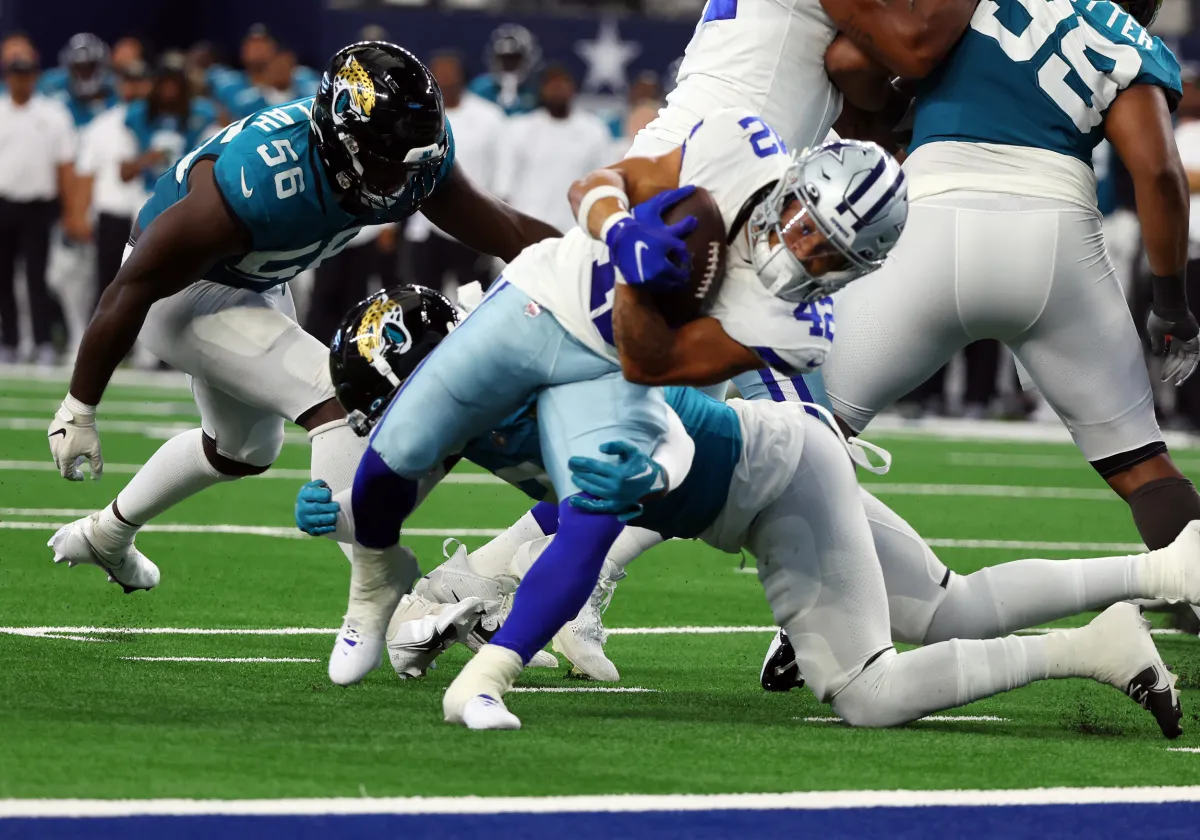 Meet Deuce Vaughn, Dallas Cowboys’ Rookie Secret Weapon - Newsweek