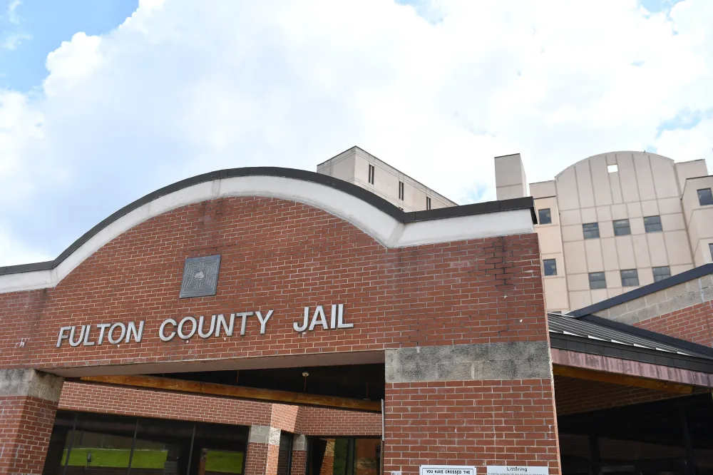 Fears for Donald Trump’s Life Inside ‘Dangerous’ Fulton County Jail ...