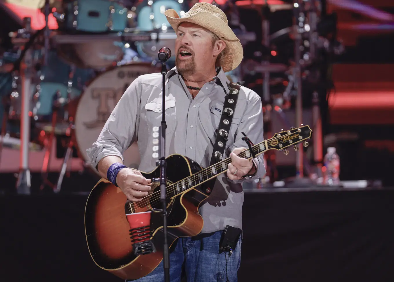 Toby Keith Announces New Project After Cancer Diagnosis - Newsweek