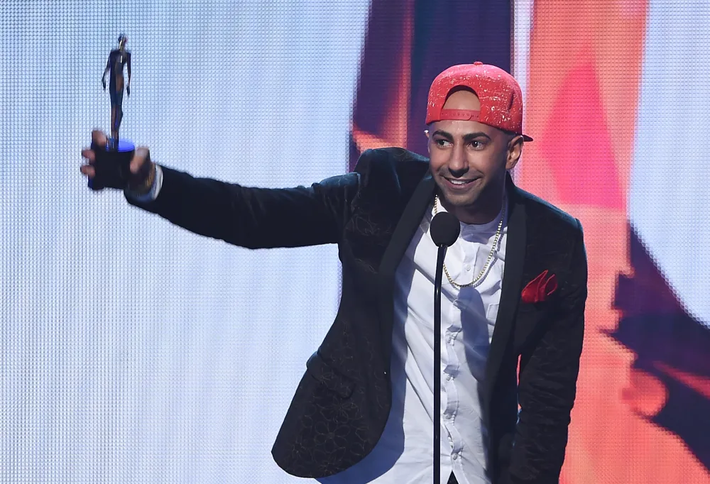 Police Clarify Confusion After Fousey Handcuffed During YouTube ...