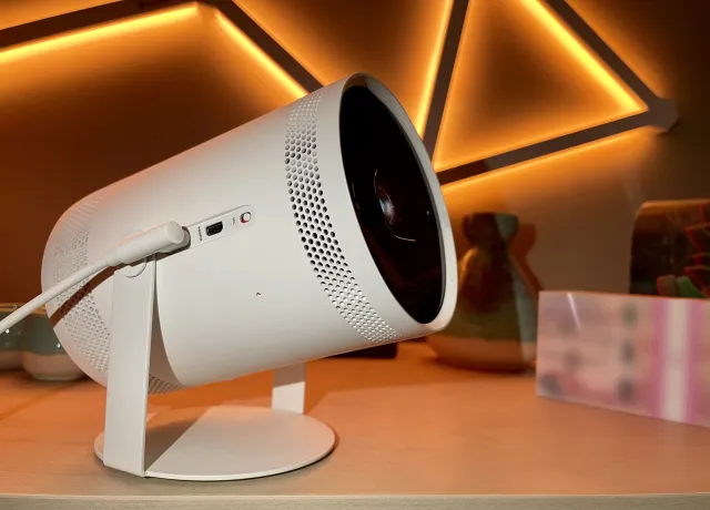 Samsung The Freestyle 2nd Gen With Gaming Hub Review - Newsweek