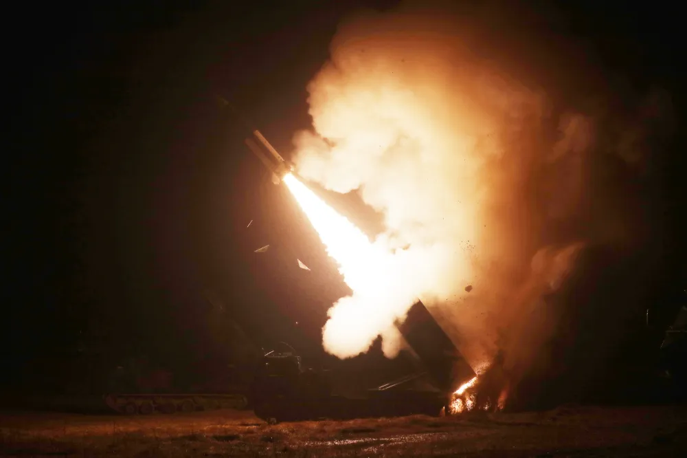 ATACMS Will Make Crimea ‘Untenable’ for Russia, Ex-U.S. General - Newsweek