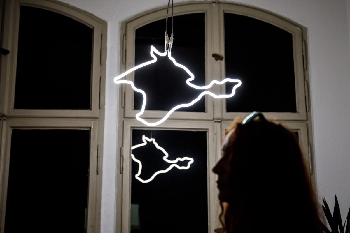 Why Putin Will Do ‘Everything Possible’ to Keep Crimea - Newsweek