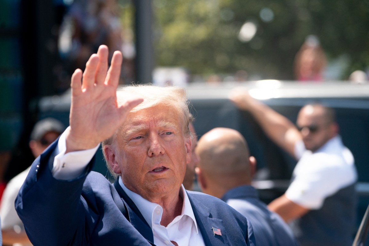 Donald Trump Loudly Booed and Cheered by Iowa Football Crowd - Newsweek