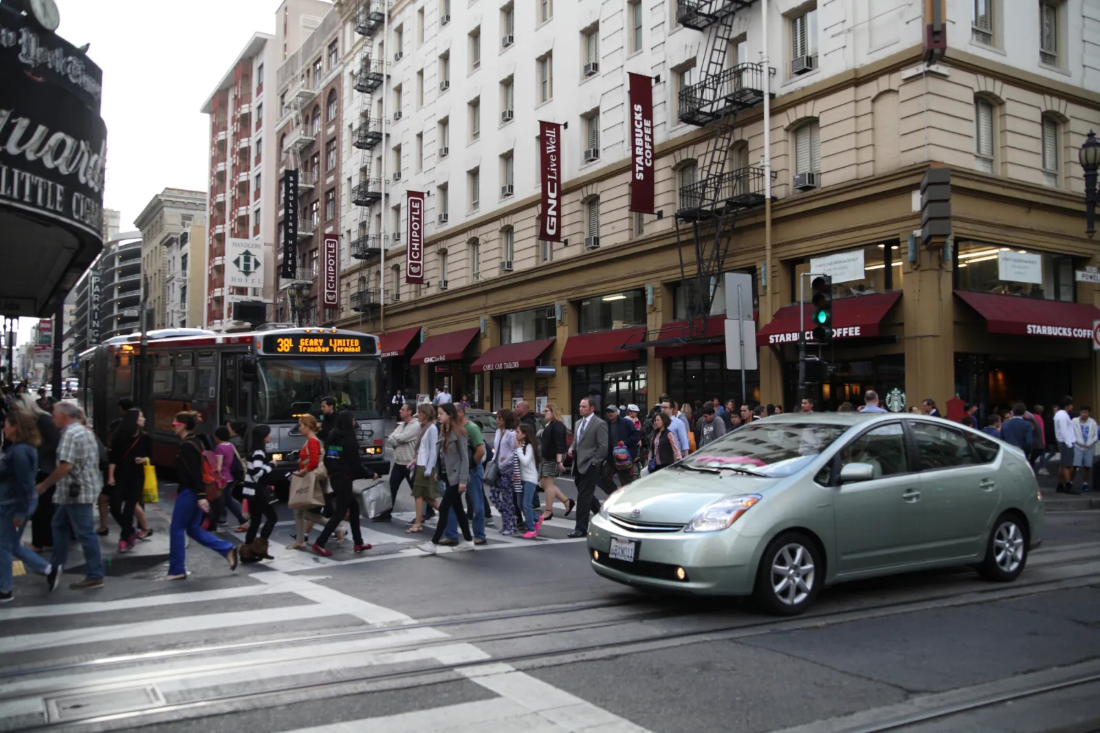 Huge Sinkhole Cracks San Francisco Street Open - Newsweek