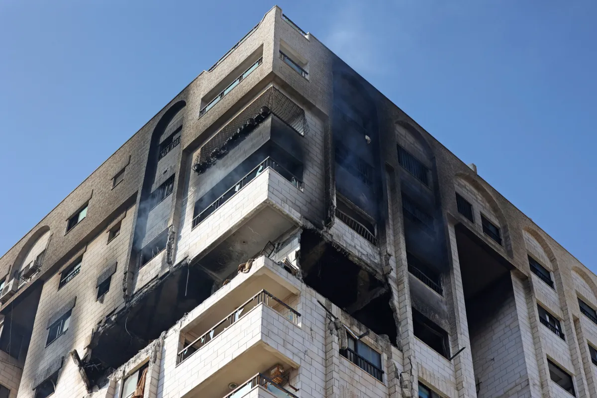 Video Shows Moment Israel Obliterates High-Rise Palestine Tower in Gaza ...