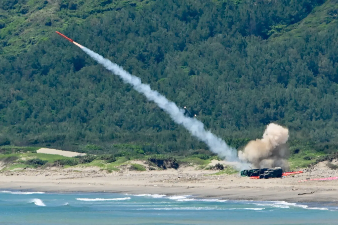 Taiwan and China Build Missiles to Strike Each Other’s Heartland - Newsweek