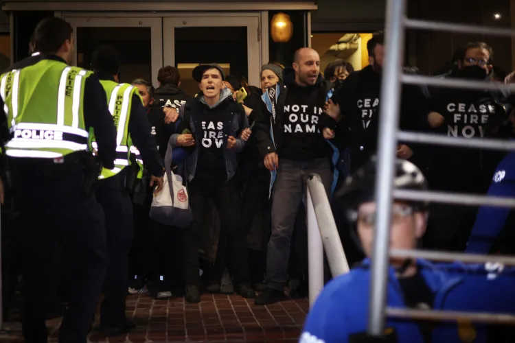 Videos Show Pro-Palestinian Protest Erupt In Violence Outside DNC HQ ...