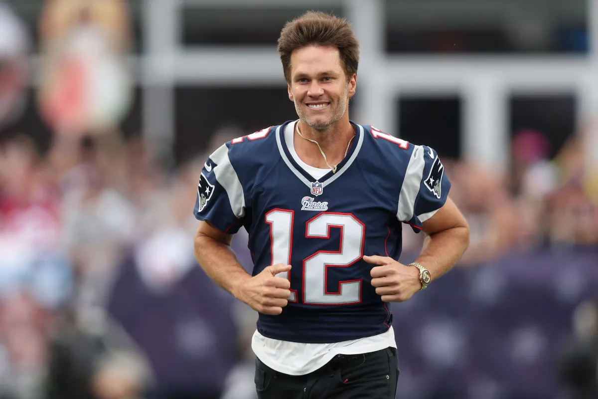 Tom Brady, Denzel Washington Reenact Famous ‘Remember the Titans’ Scene ...