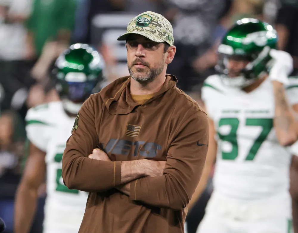 Aaron Rodgers Feels Some ‘Personal Guilt’ as Jets Bench QB Zach Wilson ...