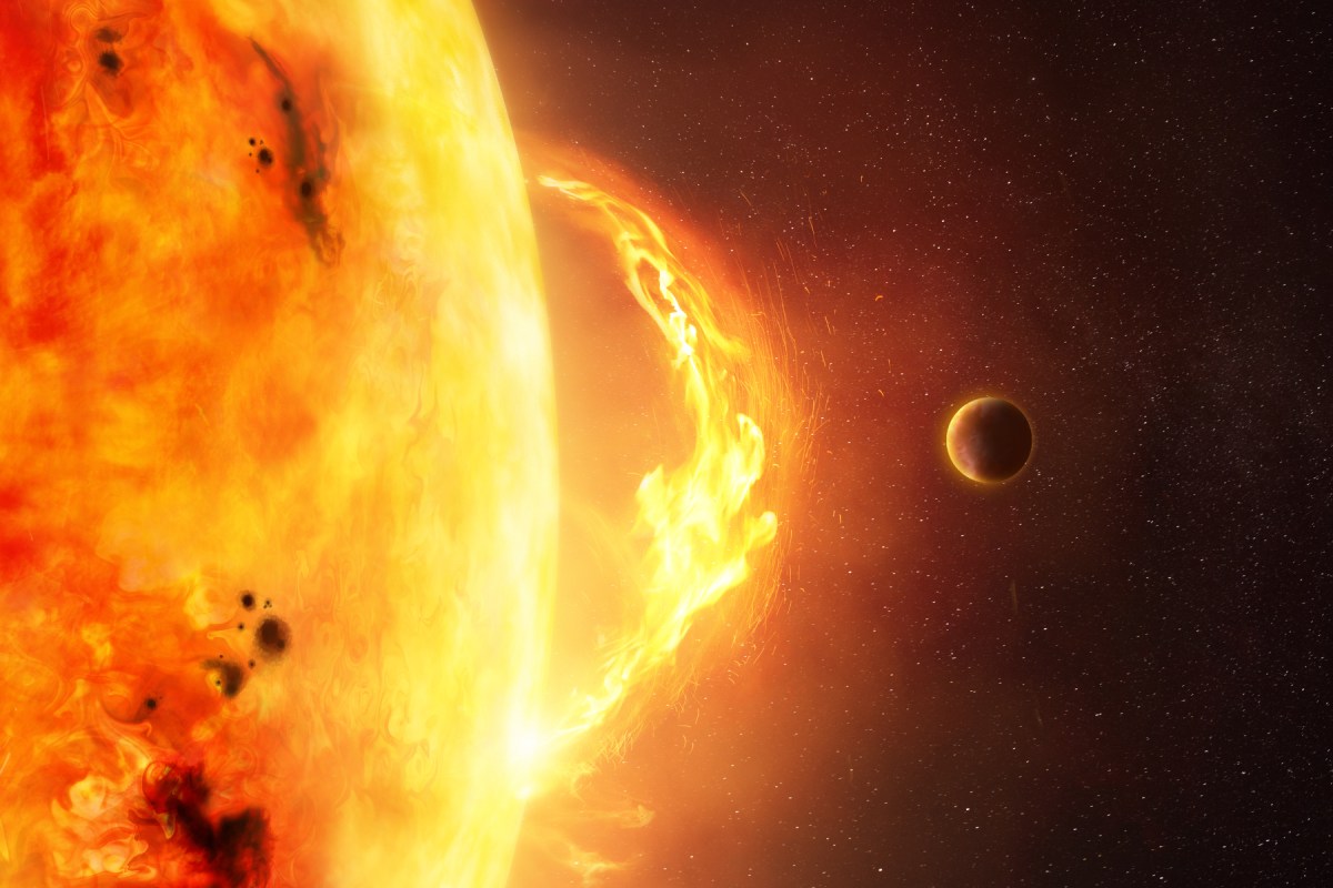 NASA Warns Solar Storm May Hit Earth Tomorrow As Sunspots Increase ...
