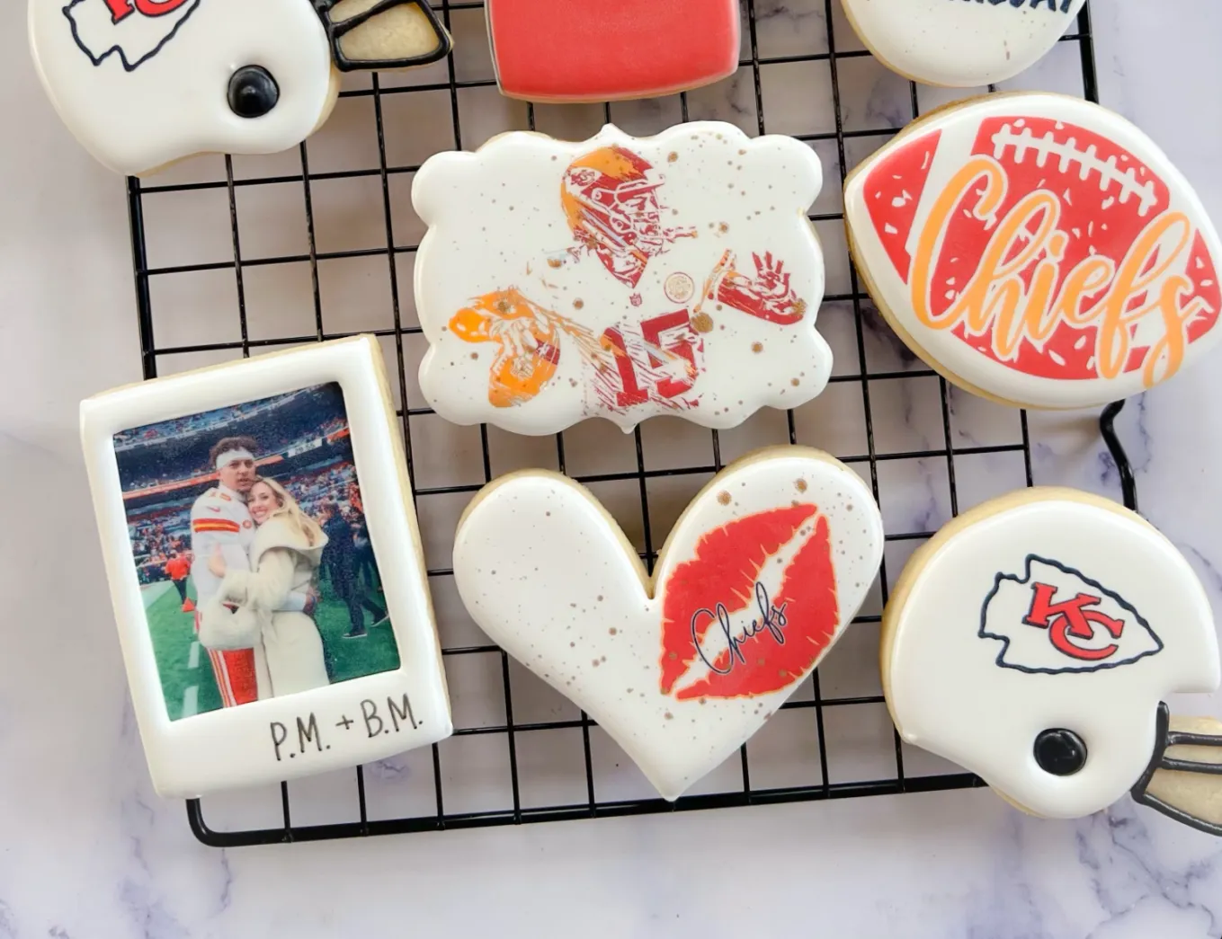 She Was Sworn to Secrecy Making Cookies for Taylor Swift’s Packers ...